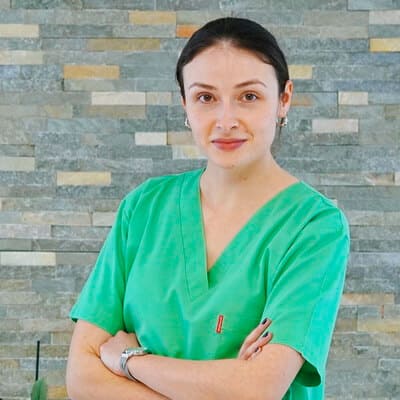 Dr. Brigitta-Julia UNTARU Medic Oftalmolog Brașov - Optilook Centru ...